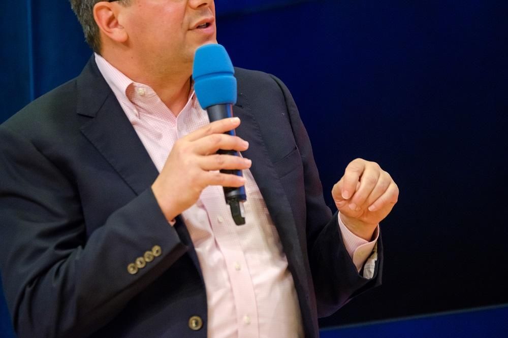 How To Land New Clients Via Public Speaking Events AllBusiness how-to-land-new-clients-via-public-speaking-events-allbusiness